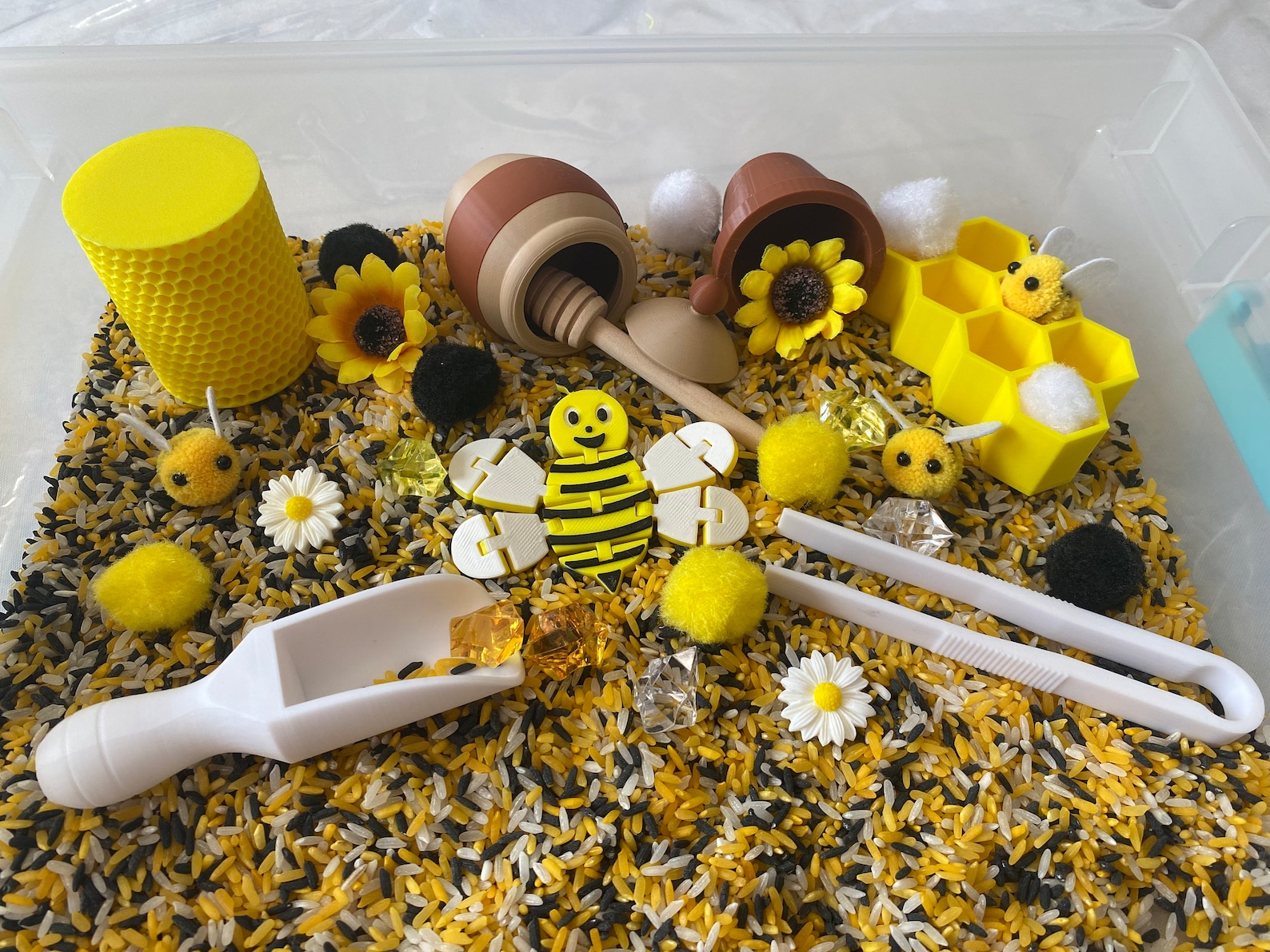 Montessori Spring Bee Sensory Bin - Interactive Play Kit for Kids ...