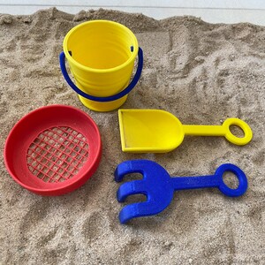 Montessori Beach Day Sensory Bin - Interactive Play Kit for Kids ...