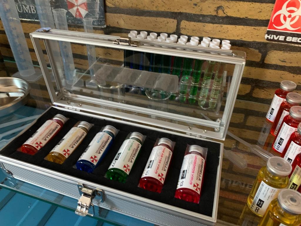 RESIDENT EVIL: Prop Replica VIRUS Vial Set - Etsy
