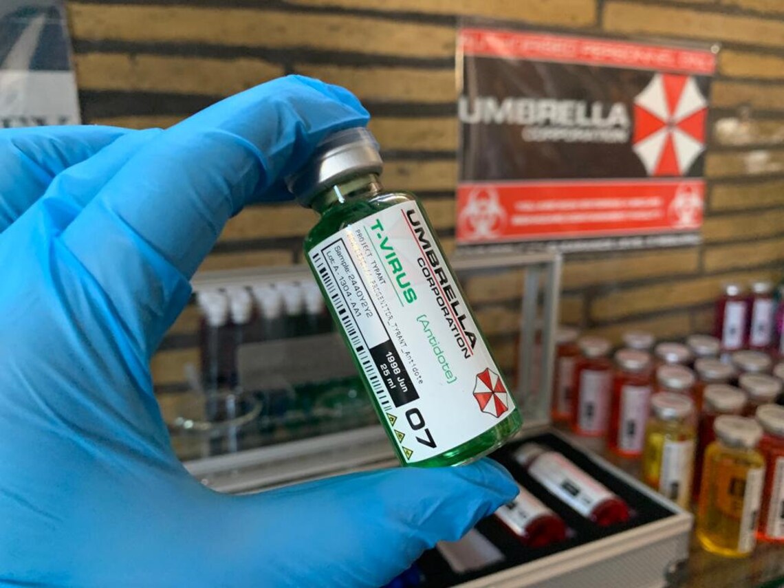 RESIDENT EVIL: Prop Replica VIRUS Vial Set - Etsy
