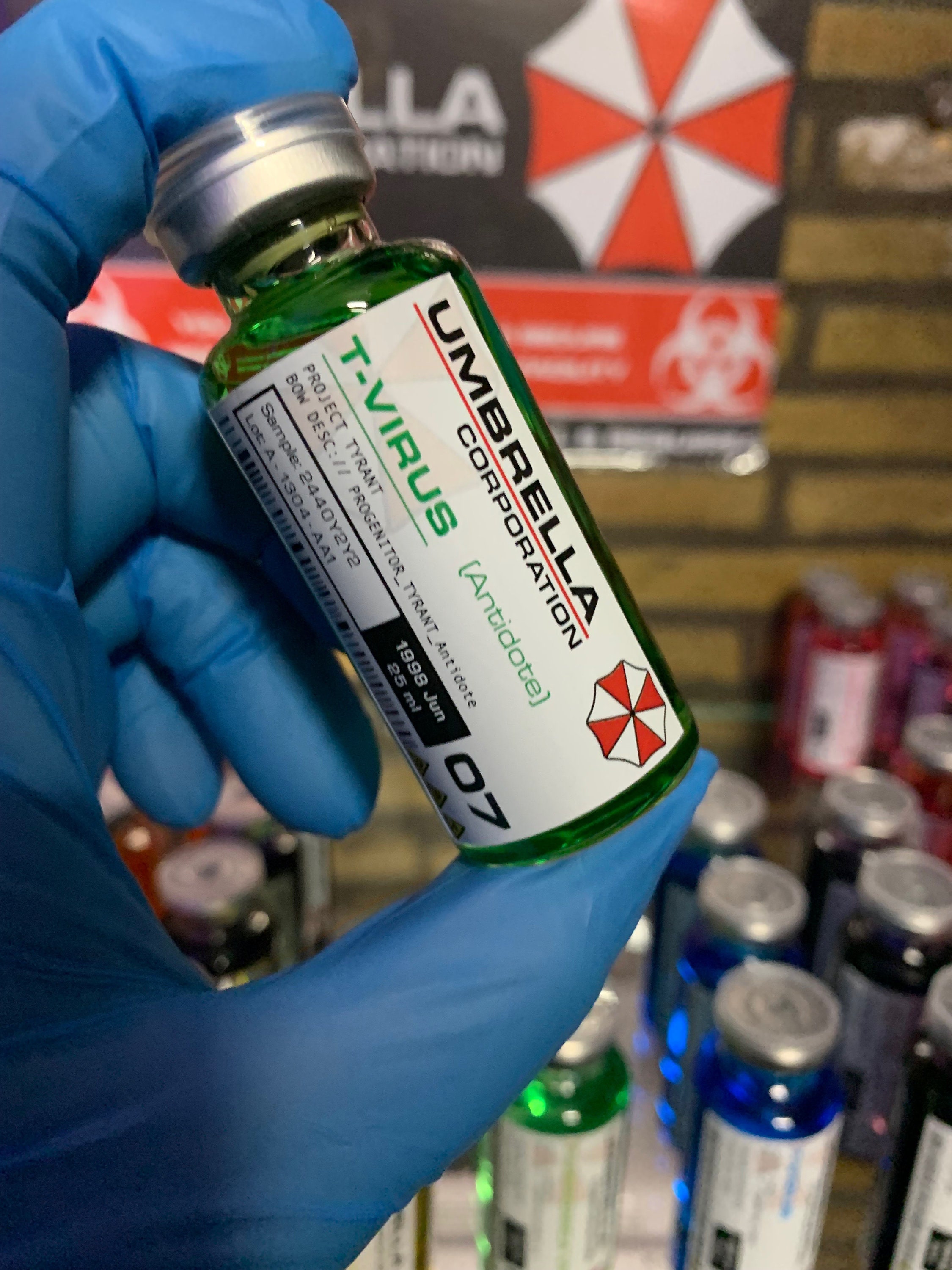 RESIDENT EVIL: Prop Replica VIRUS Vial basic 25 Ml Part 1 - Etsy