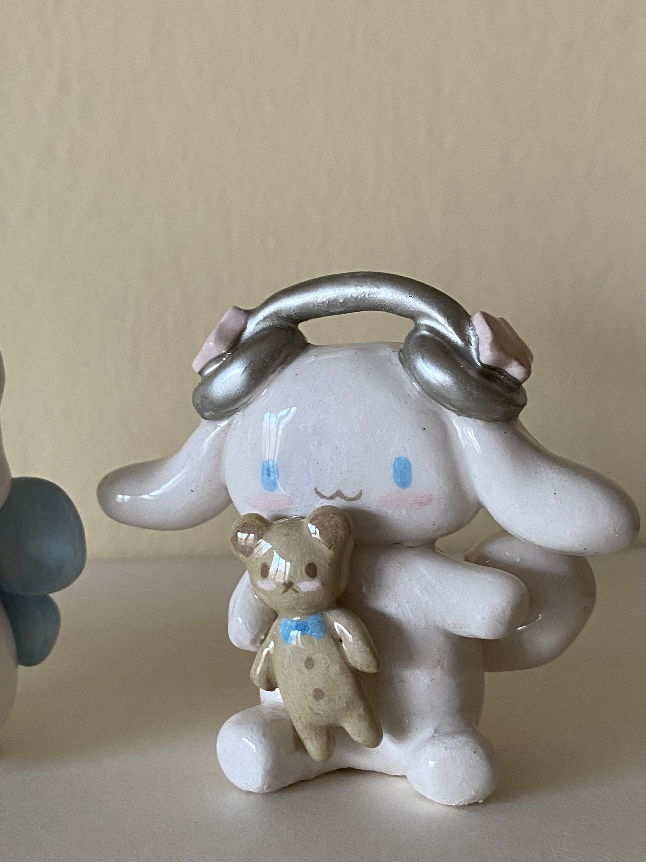 Cinnamoroll With Headphones Ceramic Sculpture - Etsy