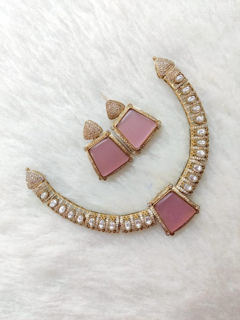 Emerald Elegance: Rani Sati Jewels Gold-plated Polki Kundan Necklace Set Green Mint Dark Green ...