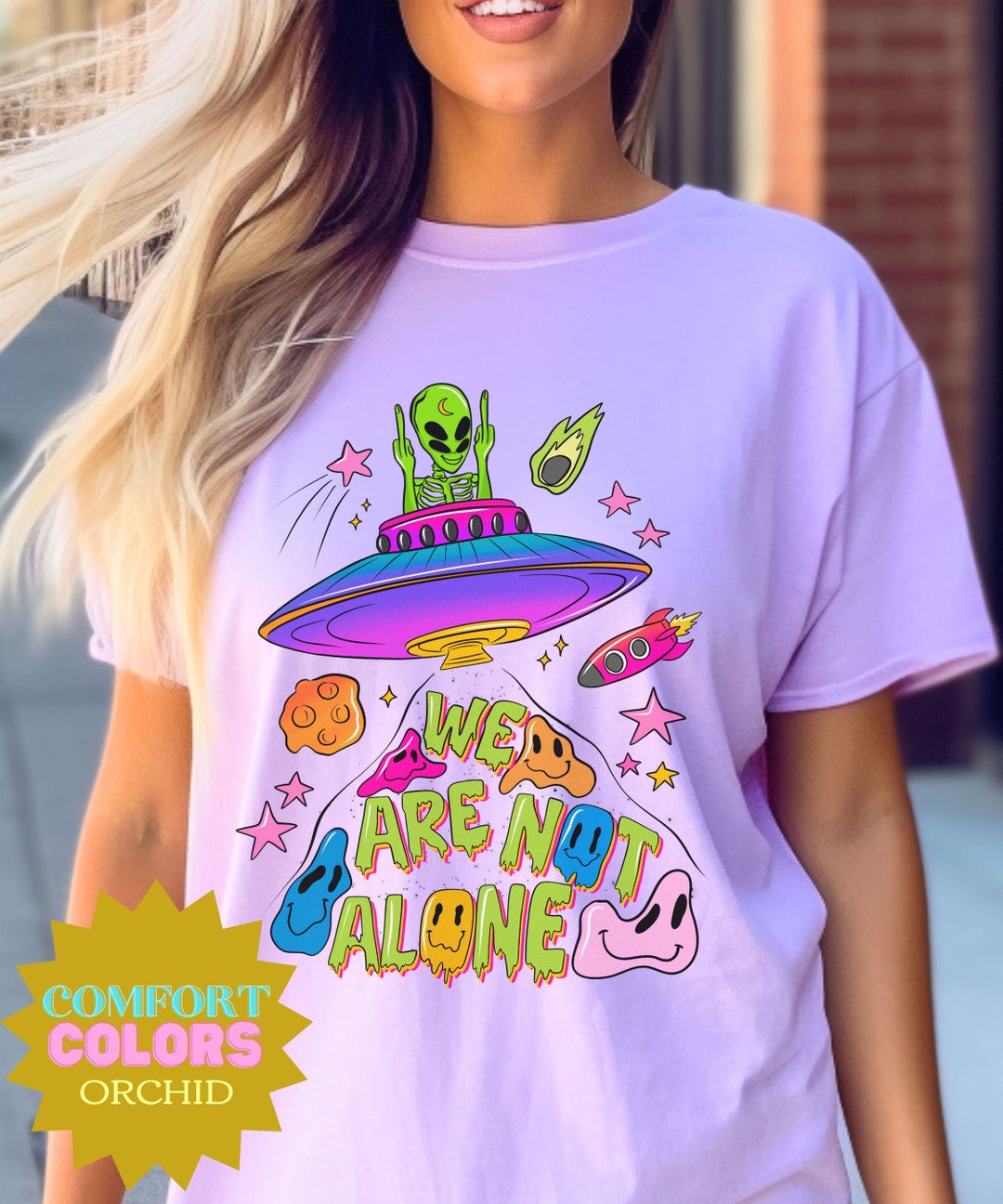 Alien T-shirt, UFO Tee, Neon Retro Alien Shirt, Gift for Him, Gift for ...