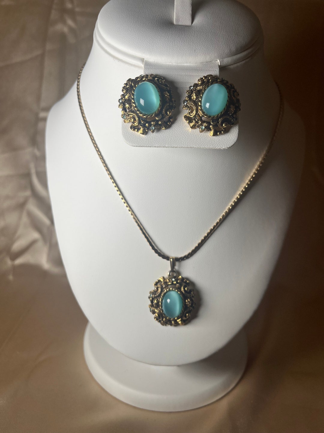 Vintage Turquoise Sarah Coventry Pendant and Clip-on Earrings - Etsy