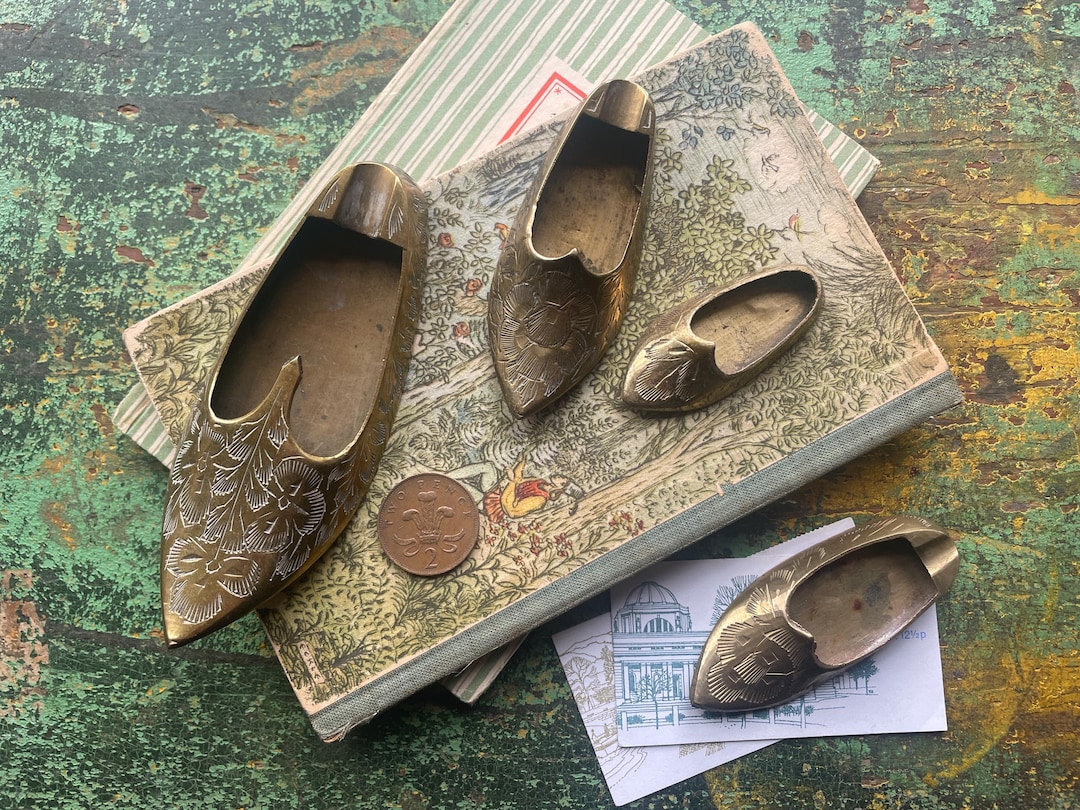 Set of 4 Vintage Indian Engraved Brass Slipper, Decorative Home ...