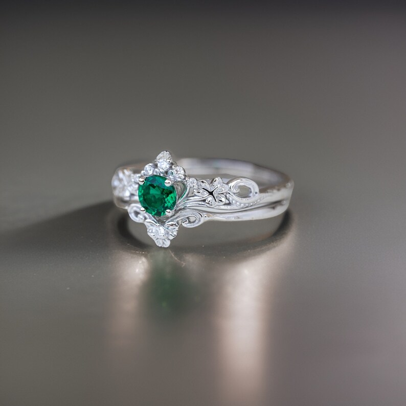 Unique Celtic Clover Leaves Engagement Ring With Lab-created Emerald an ...