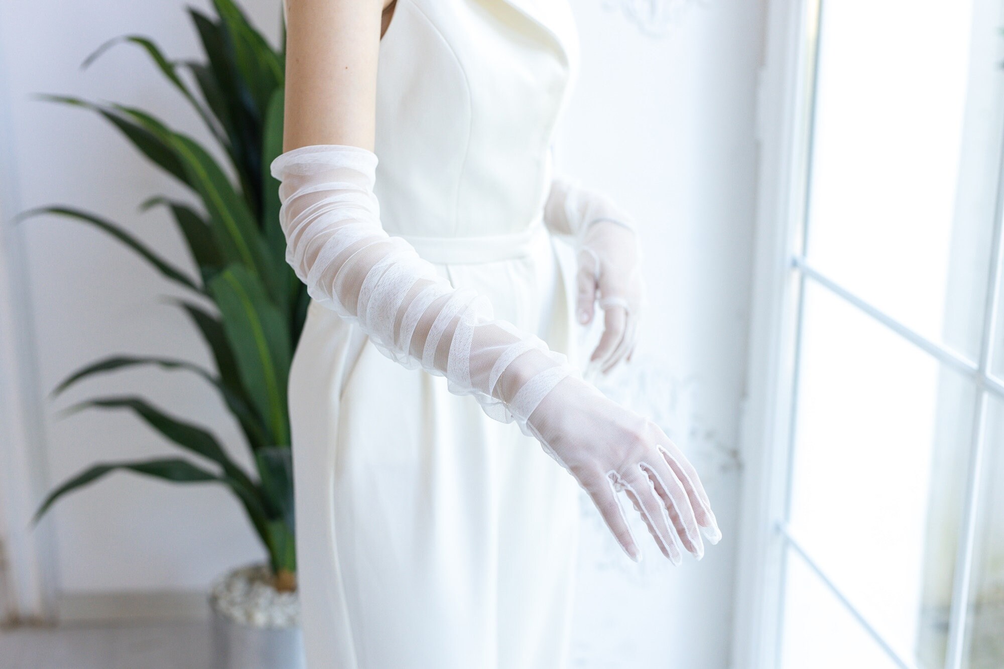 White Bridal Tulle Gloves Long, Elegant Wedding Gloves, Bridal Gloves ...