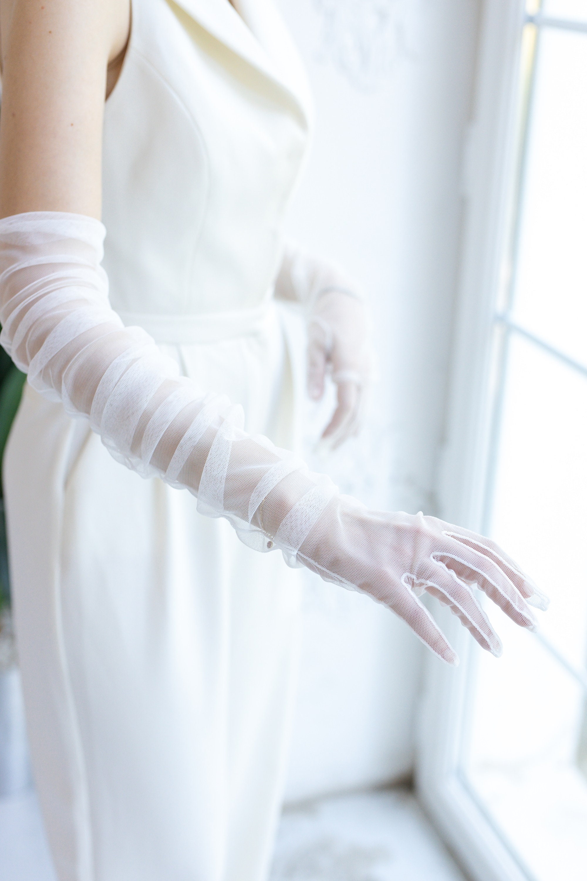 White Bridal Tulle Gloves Long, Elegant Wedding Gloves, Bridal Gloves ...