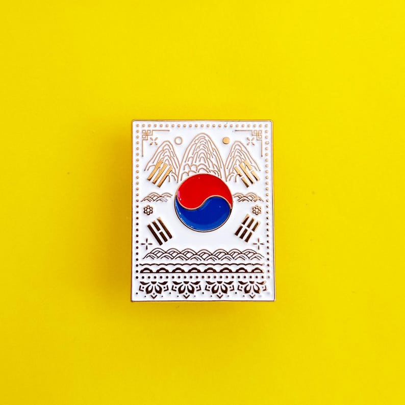 Taegeukgi Enamel Pin: Korean Flag Lapel Badge, K-drama Gift - Etsy