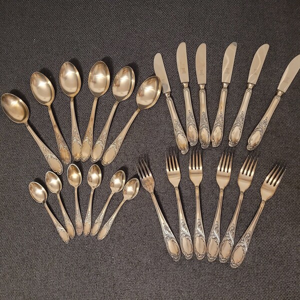 A Set of Antique Silver-plated Spoons - Etsy