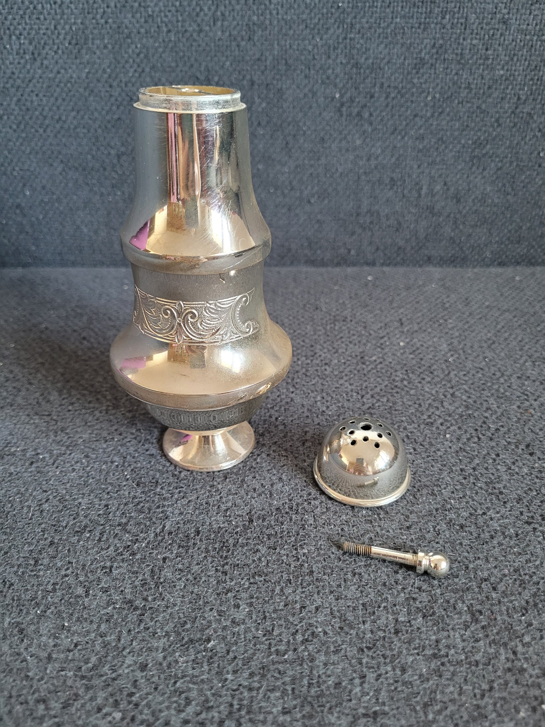 Vintage Mayell Ep on Zinc Pepper / Sugar Shaker Made in England - Etsy