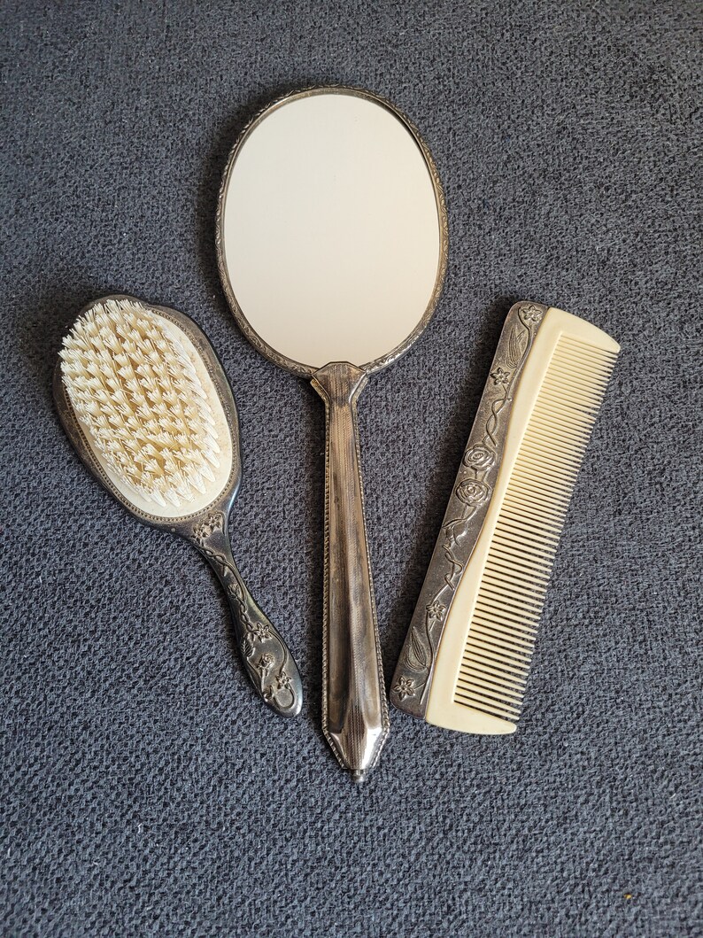 Vintage Lady's Vanity Set. - Etsy