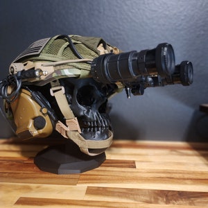 Human Skull Stand: Headphone & Helmet Display - Etsy