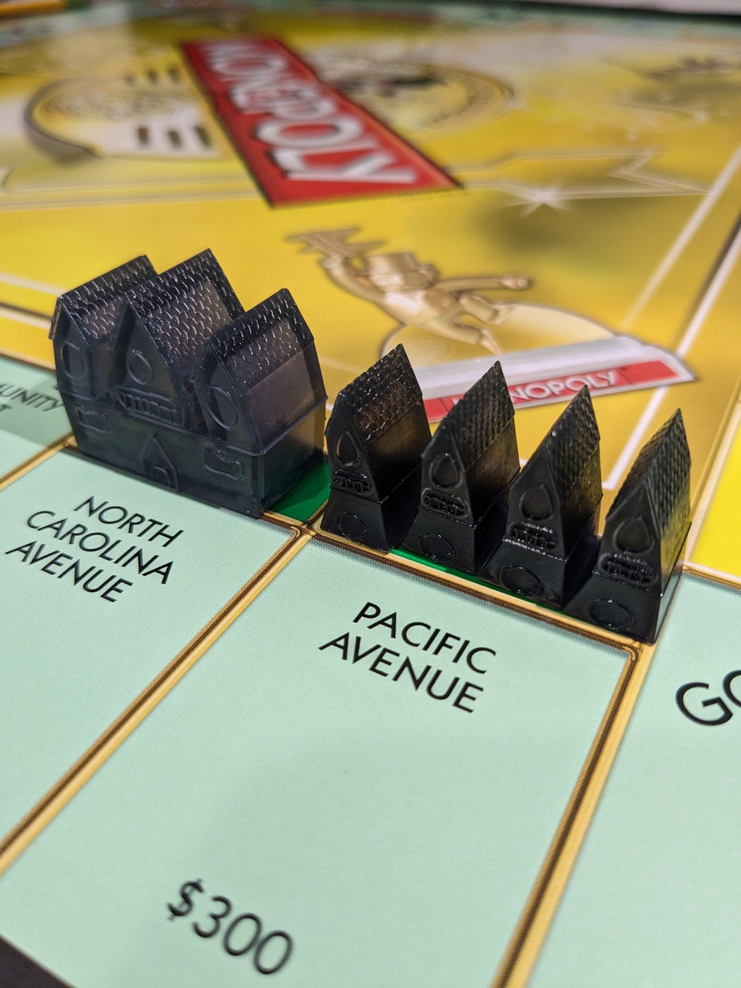 Halloween Themed Monopoly Style Spooky Houses 4 and Hotel 1 Combo smoky ...