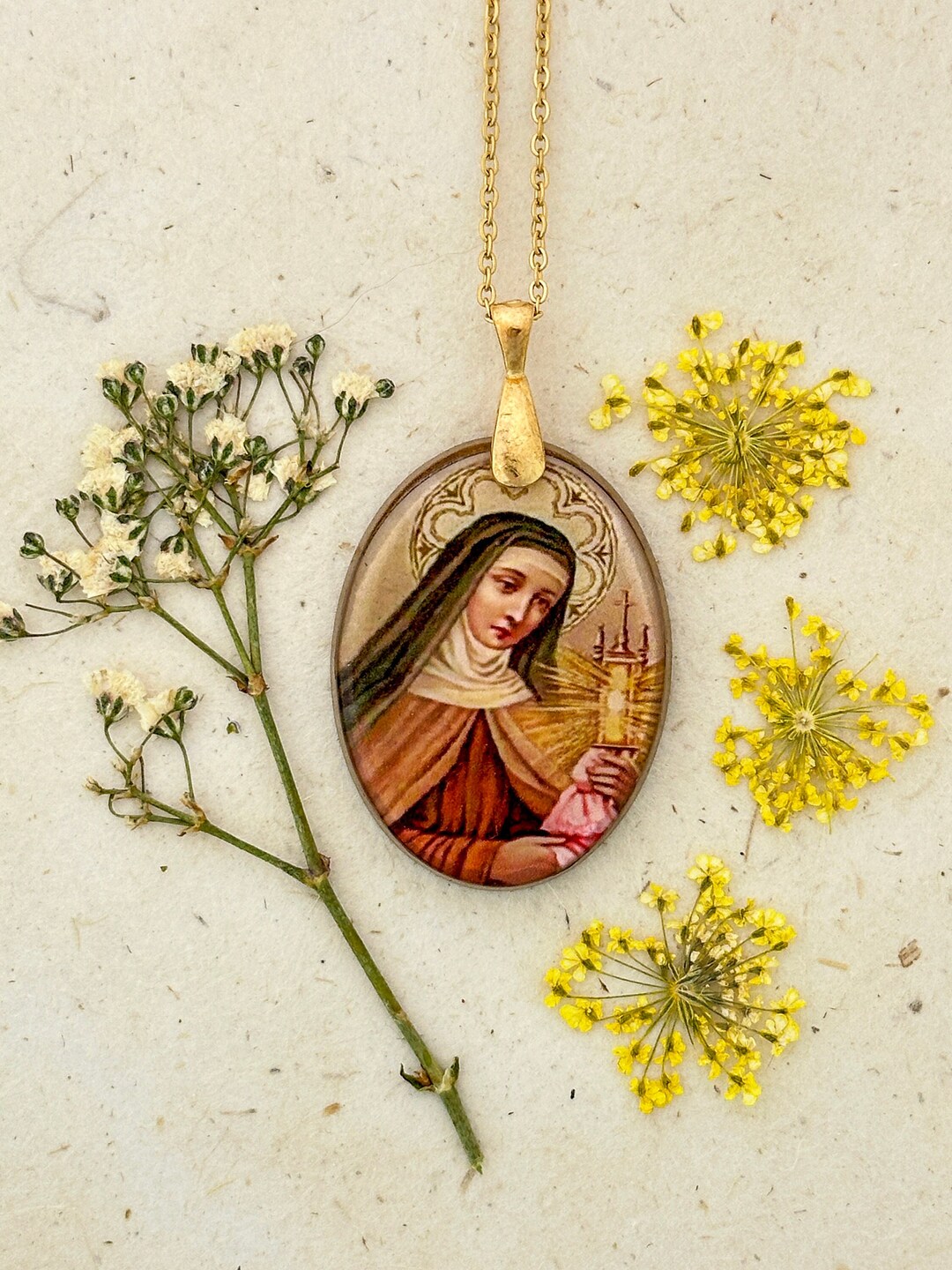 Saint Clare of Assisi/ Santa Chiara Oval Resin Pendant Necklace - Etsy