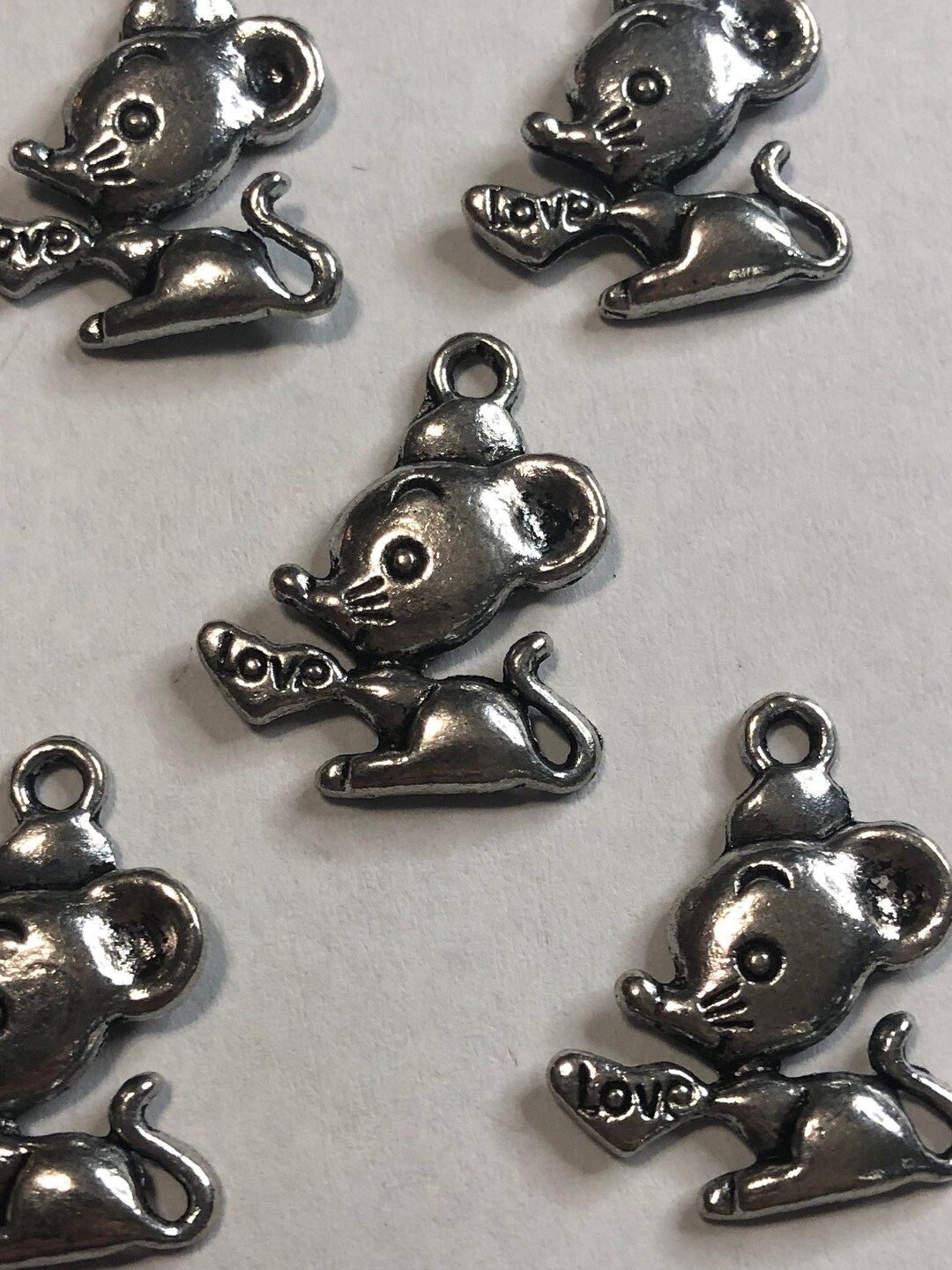 5 or 10 Mice Charms Holding a Heart - Love Mouse With Hearts - Adorable ...
