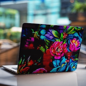 Neon Graffiti Wall Digital Paper in 8K - 13 Seamless Digital Papers ...