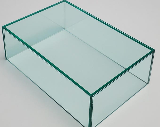 T'z Tagz Custom 16.5x13.5x2 Made to Order Glass Green Plastic Boxes ...