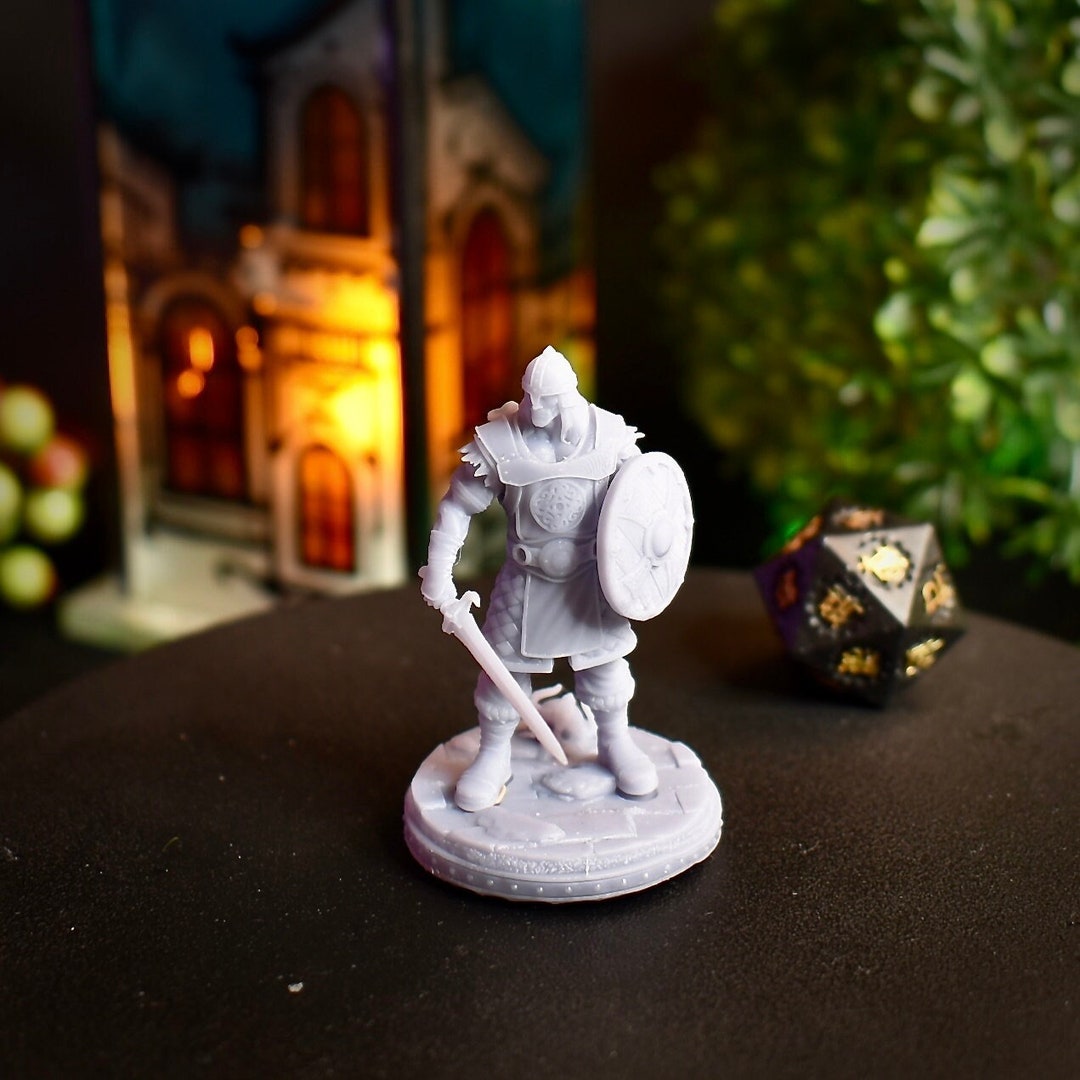 Human Warrior, Scout, Mercenary Miniature Dungeons and Dragons Mini ...