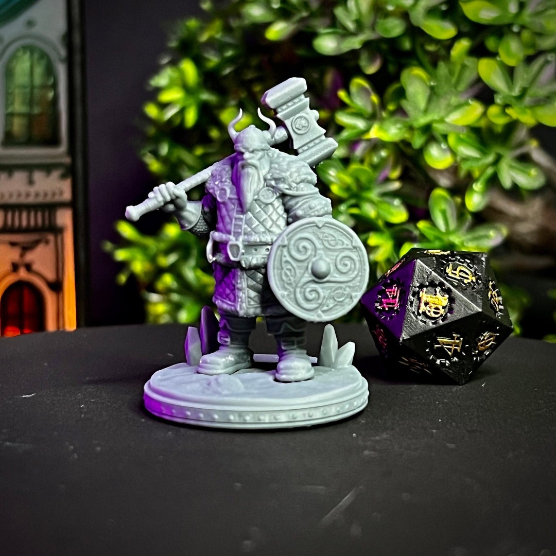 Dwarf Warrior Hammer Shield Miniature Dungeons and Dragons Mini Hero ...