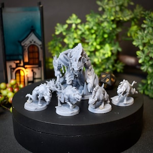 Hyena Boss King Enemy, Hyenas Minions Monster Miniature, Dungeons and ...