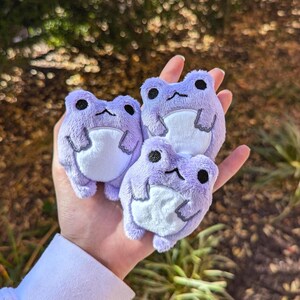 Taro - Purple Frog Plushie Keychain Handmade - Etsy