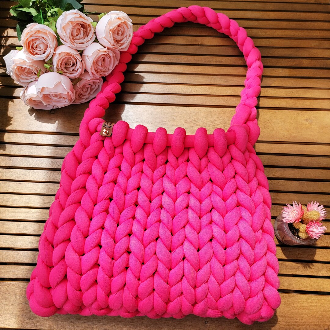 BERRY - Große pinke Tasche aus Grobstrickgarn • Handgemachte ...