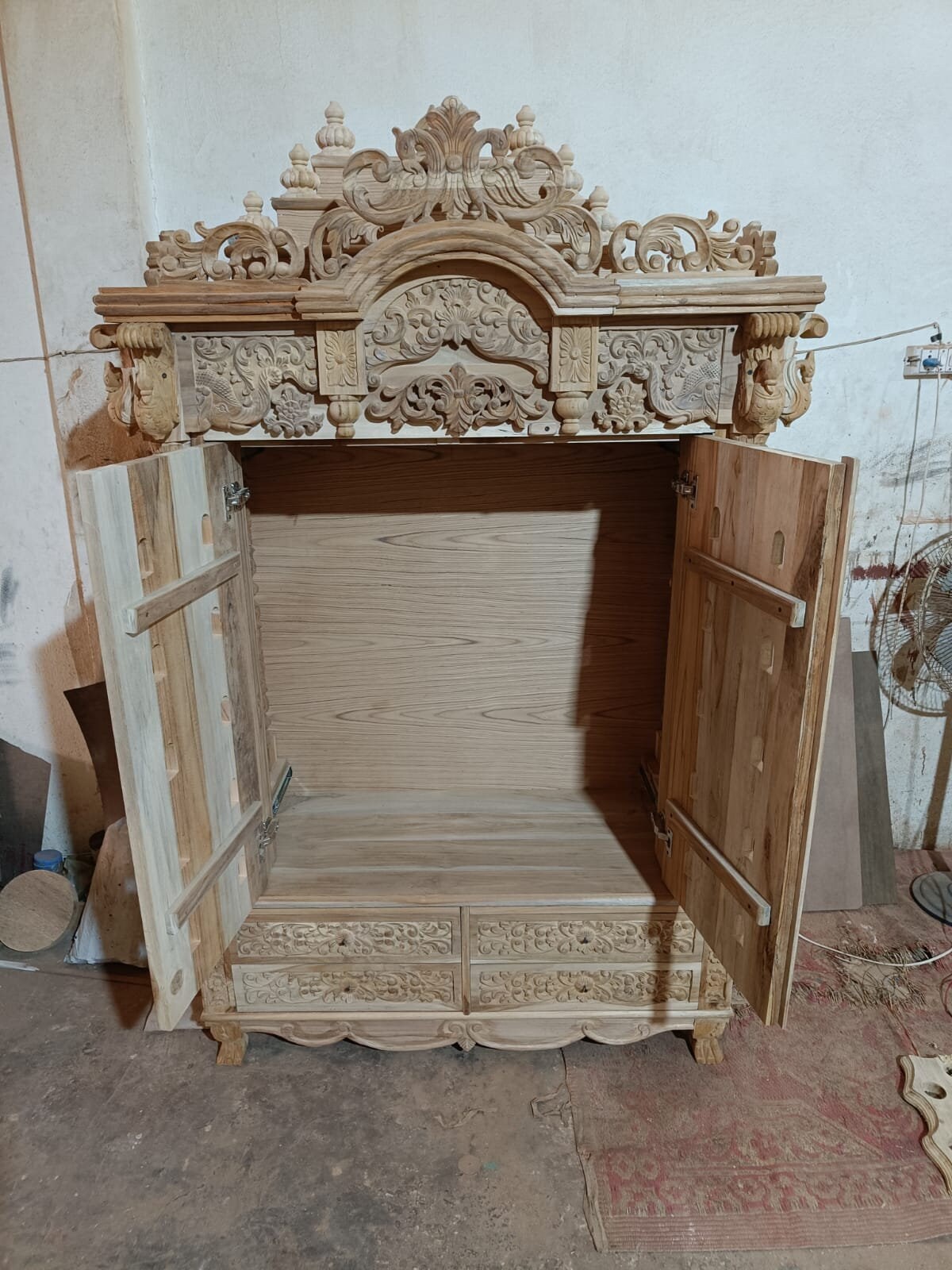 Wooden Pooja Mandir Carving Temple,puja Mandir, Wooden Home Temple ...