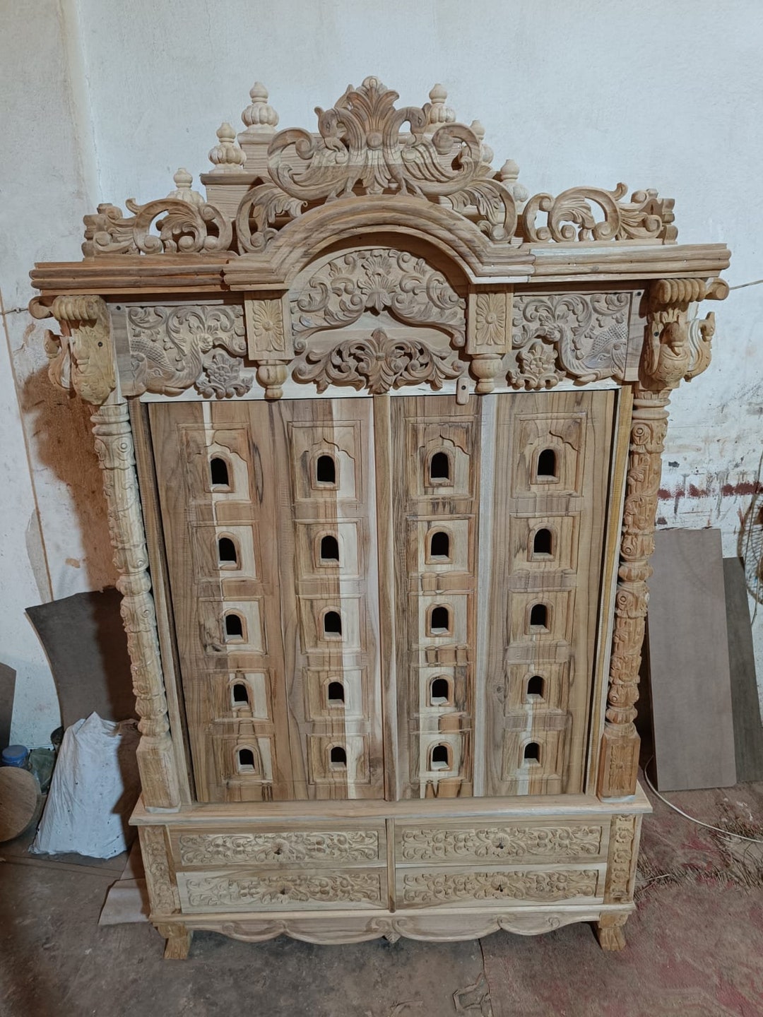 Wooden Pooja Mandir Carving Temple,puja Mandir, Wooden Home Temple ...