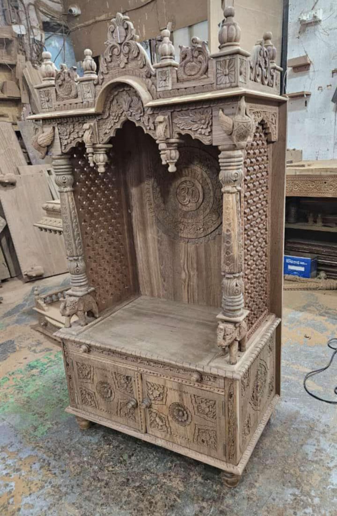 Indian Temple Big Wood Pooja Mandir With Doors/temple With Drawers ...