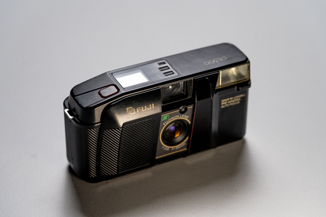 Fuji DL-300 35mm Film Camera Point and Shoot Working and Tested F2.8 ...