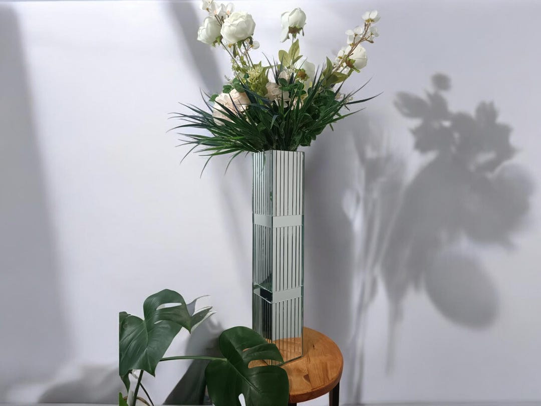 Decorative Floor Vase, Silver Square Mirrored Modern Vase, 60 Cm (24 In ...