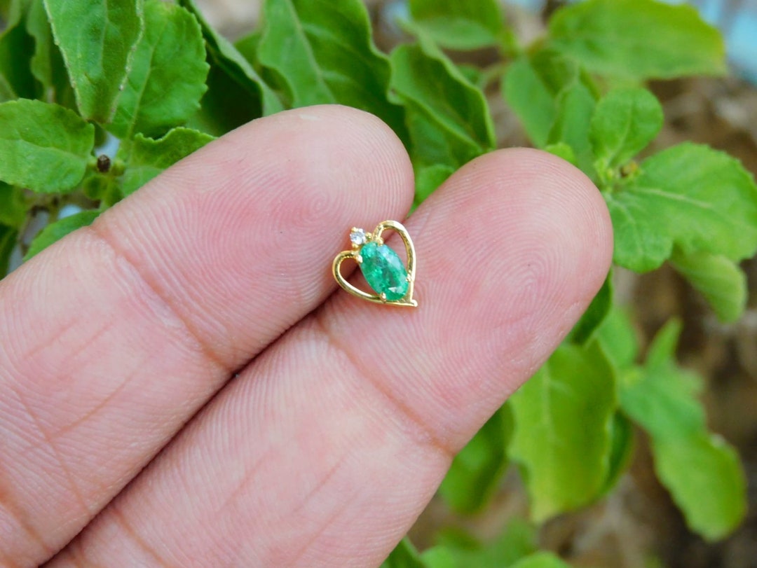 14K Gold Emerald Nose Pin Stud, Prong Set Piercing - Etsy