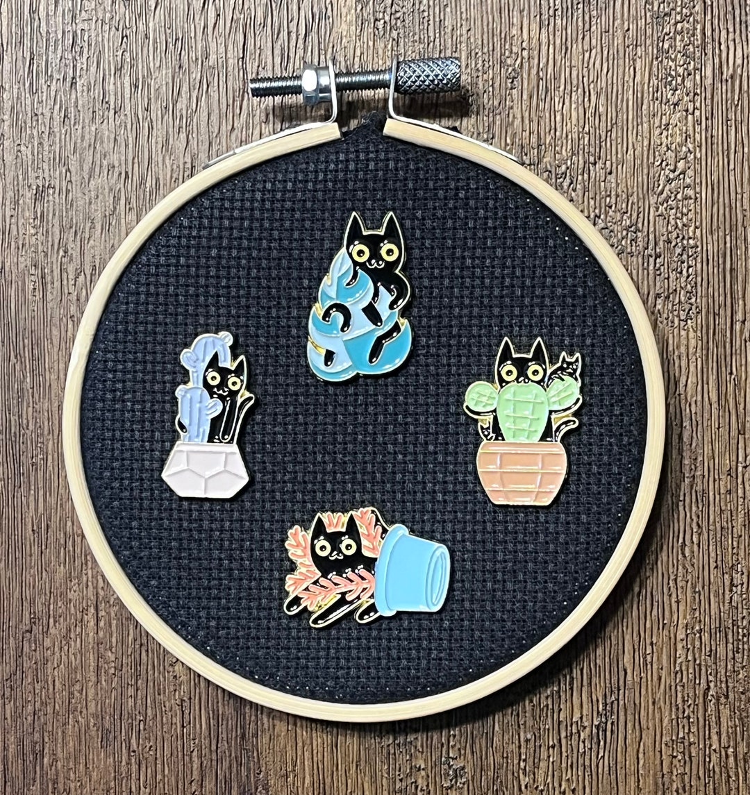 Black Cats in Plants 2 Needle Minder for Cross Stitch, Embroidery ...