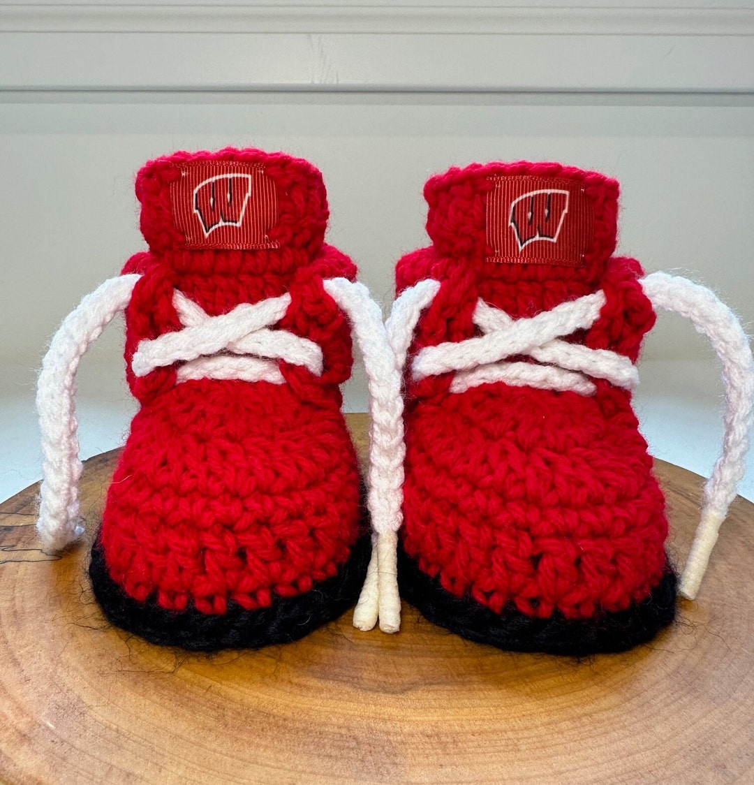 University of Wisconsin Badgers Baby Booties Shoes Slippers Boots 6-12 ...