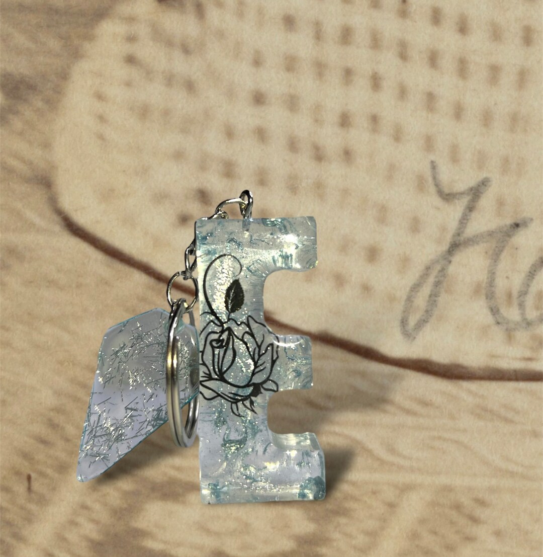 LETTER E KEYCHAIN - Etsy