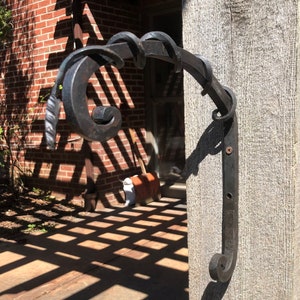 Heavy Duty Plant Hanger With Vine and Leaf - Hand Forged - Etsy