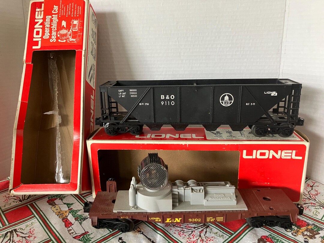 Lionel Train "b & O" Long Hopper" "operating Searchlight Car" - Etsy