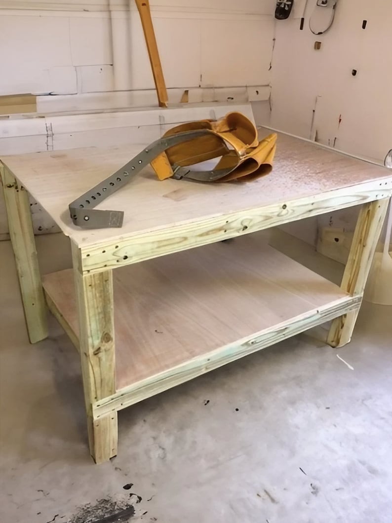 Easy DIY Garage Workshop Workbench - DIY Workbench Workshop Woodcraft ...
