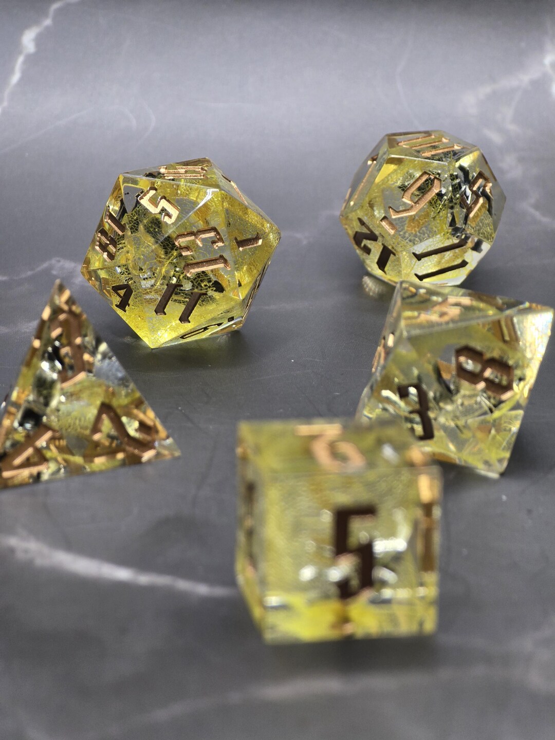 Premium Dnd Yellow Spider Inclusion7 Piece Dice Set | TTRPG Gift | Game ...
