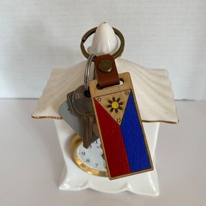 Philippine Flag & Jeepney Key Chains Engraved in Wood | Filipino ...