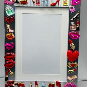 Classy 3D Cosmetics Charm Picture Frame| Unique Makeup Design Frame ...