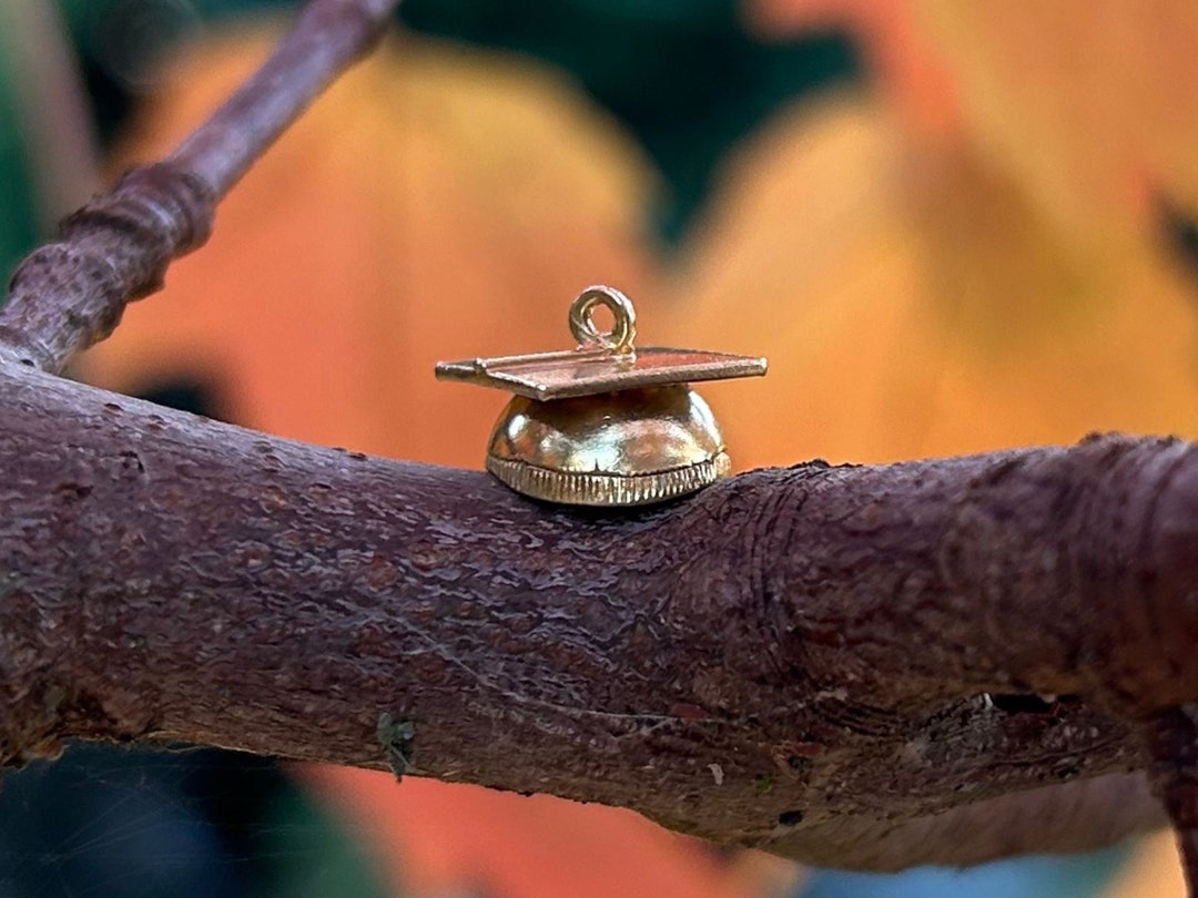 14k Yellow Gold Graduation Cap Motif Charm - Etsy