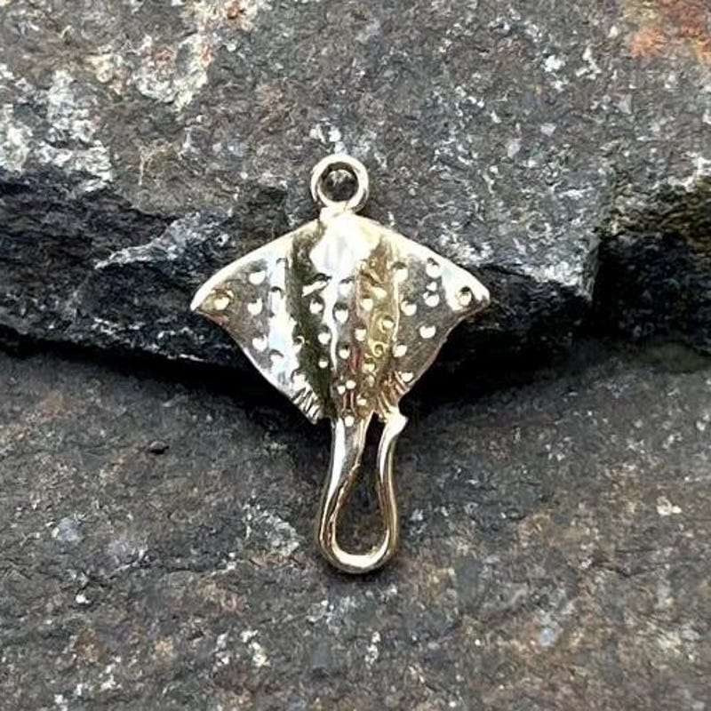 Stingray Charm - Etsy