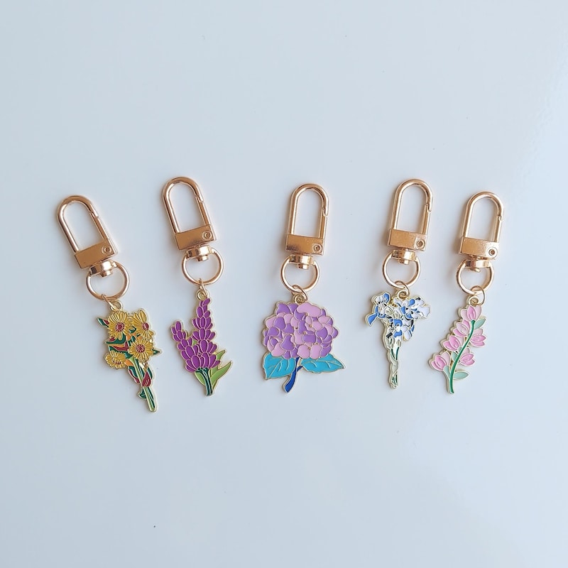 Flower Keychain - Etsy