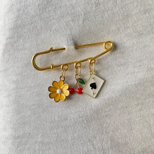 Customizable Charm Brooch Pin: Personalized Purse, Backpack, or Bouquet ...