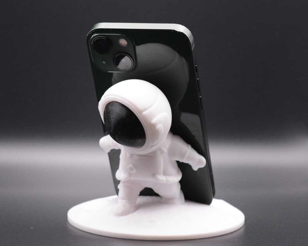 Astronaut Phone Stand, Space Themed Desk Decor, Gift for Space Lover ...