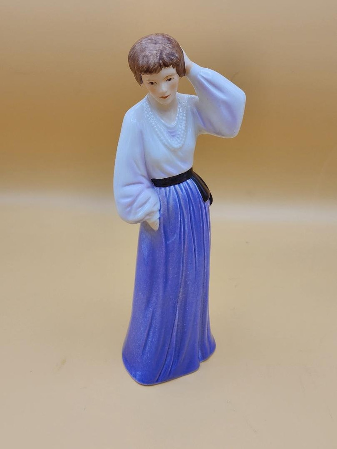 Goebel Series IV of 4 Unity in Diversity Porcelain Lady Figurine 1988 ...