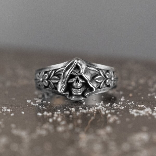 Mysterious Engagement Ring - Etsy